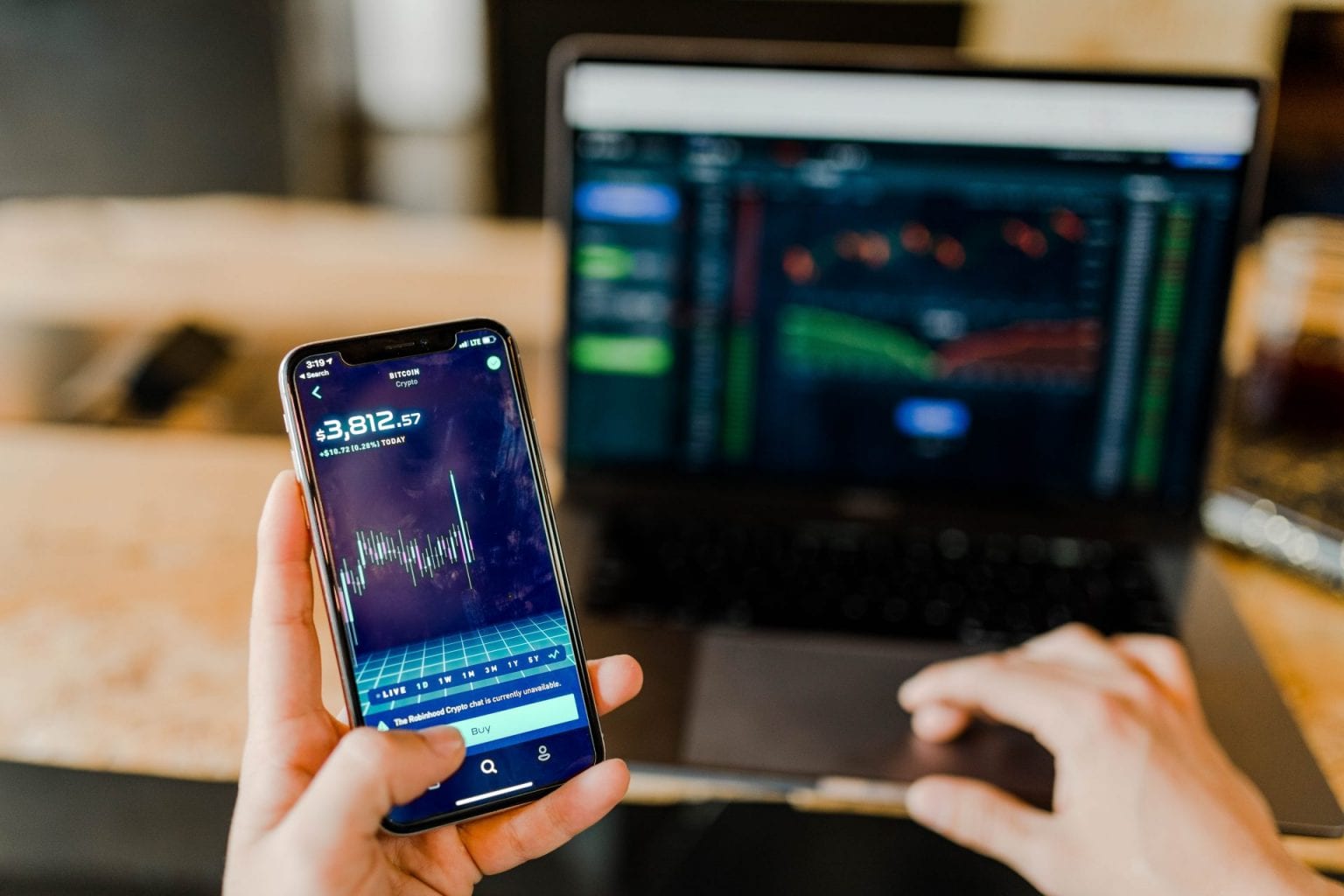 Conheça os [10] melhores aplicativos de investimentos!